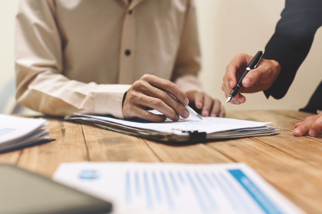 What Can Disqualify Someone from Disability Benefits? | Mia-Online